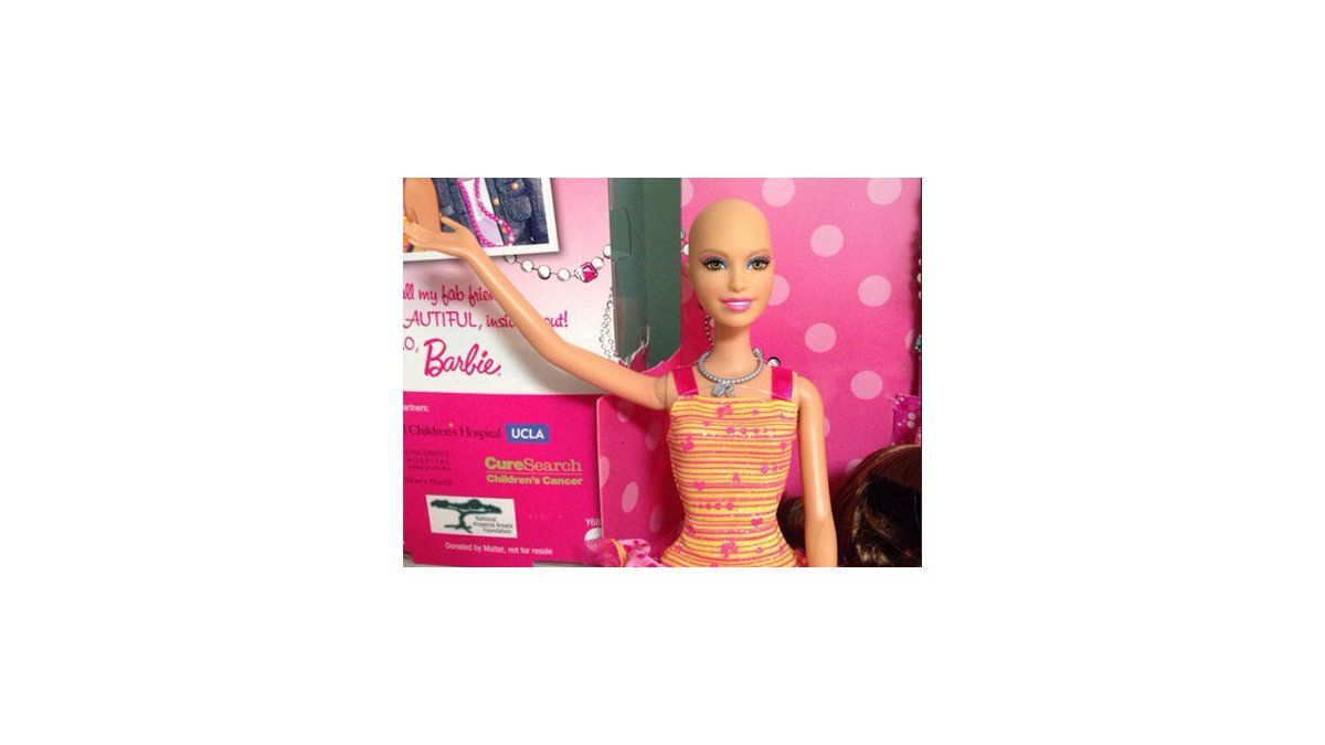 Ella, la Barbie calva para ayudar a las niñas con cáncer