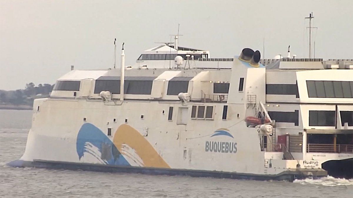 El lunes será el segundo viaje de Buquebus para pasajeros con boletos ...