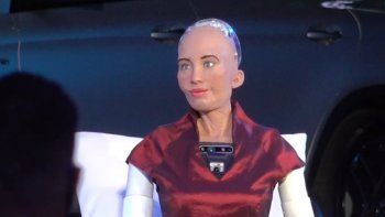Sophia, la primera ciudadana androide del mundo, estuvo en Punta del Este