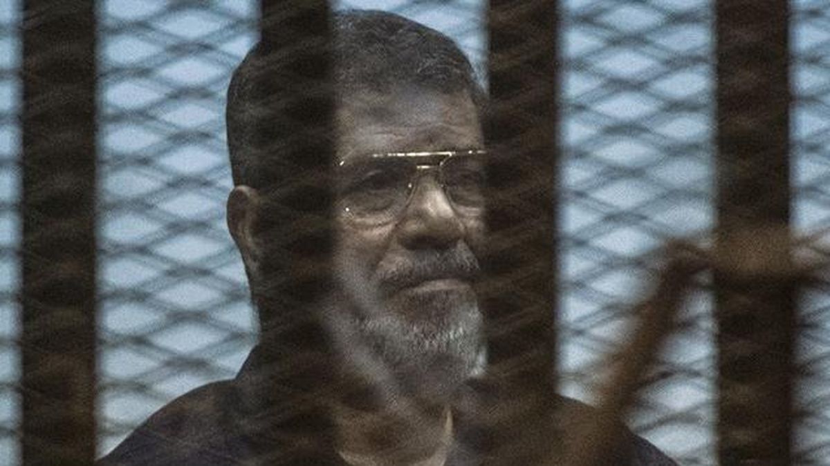 Ex presidente de Egipto Mohamed Mursi fue condenado a muerte