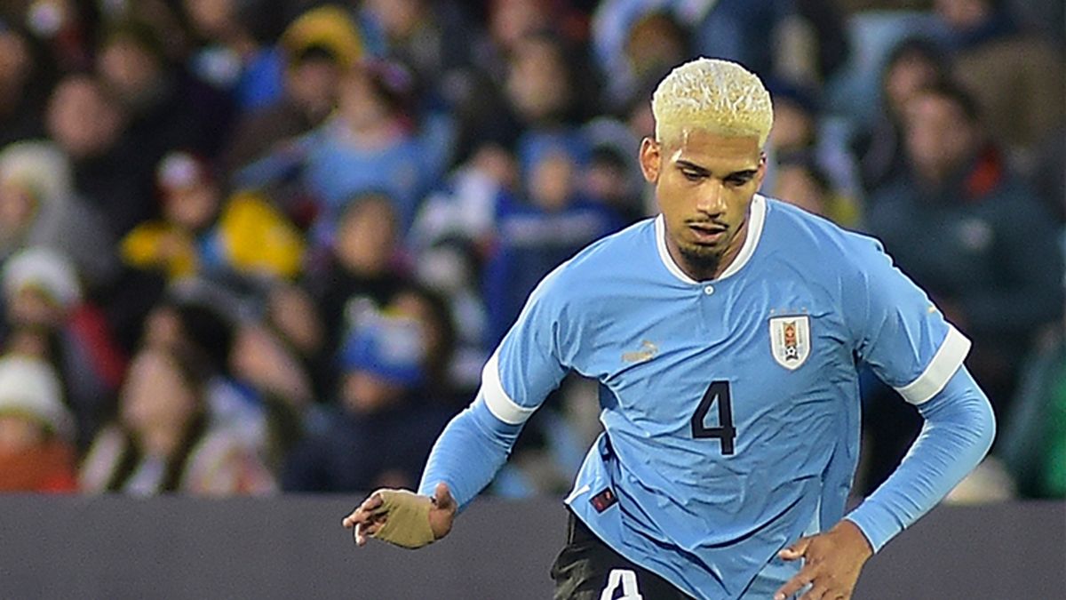 ¿Qué dijo el DT de Barcelona sobre la presencia de Ronald Araújo en el ...