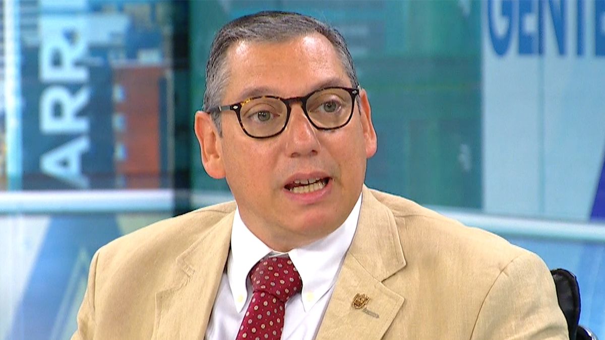 Embajador uruguayo en Argentina Carlos Enciso dio positivo de Covid-19