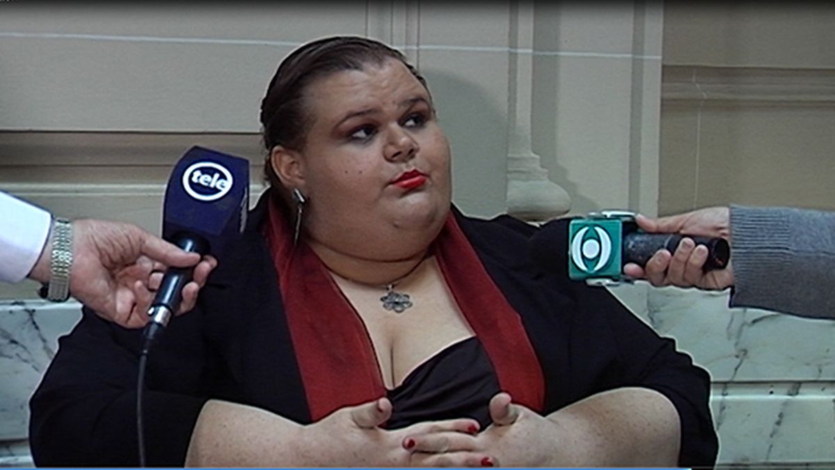 Suprema Corte ordena pericia de la firma de la abogada Michelle Suárez