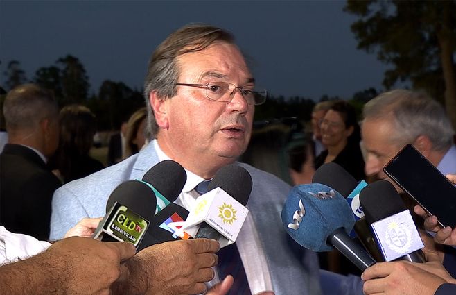 Falero cuestionó política del FA: Se prolijeaban las rutas. Era salir ...