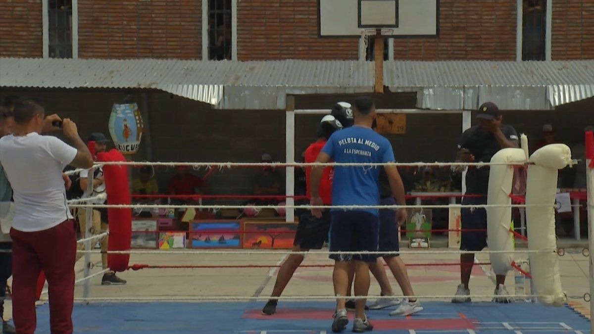 Presos trabajaron para crear un gimnasio en cárcel Santiago Vázquez y ...