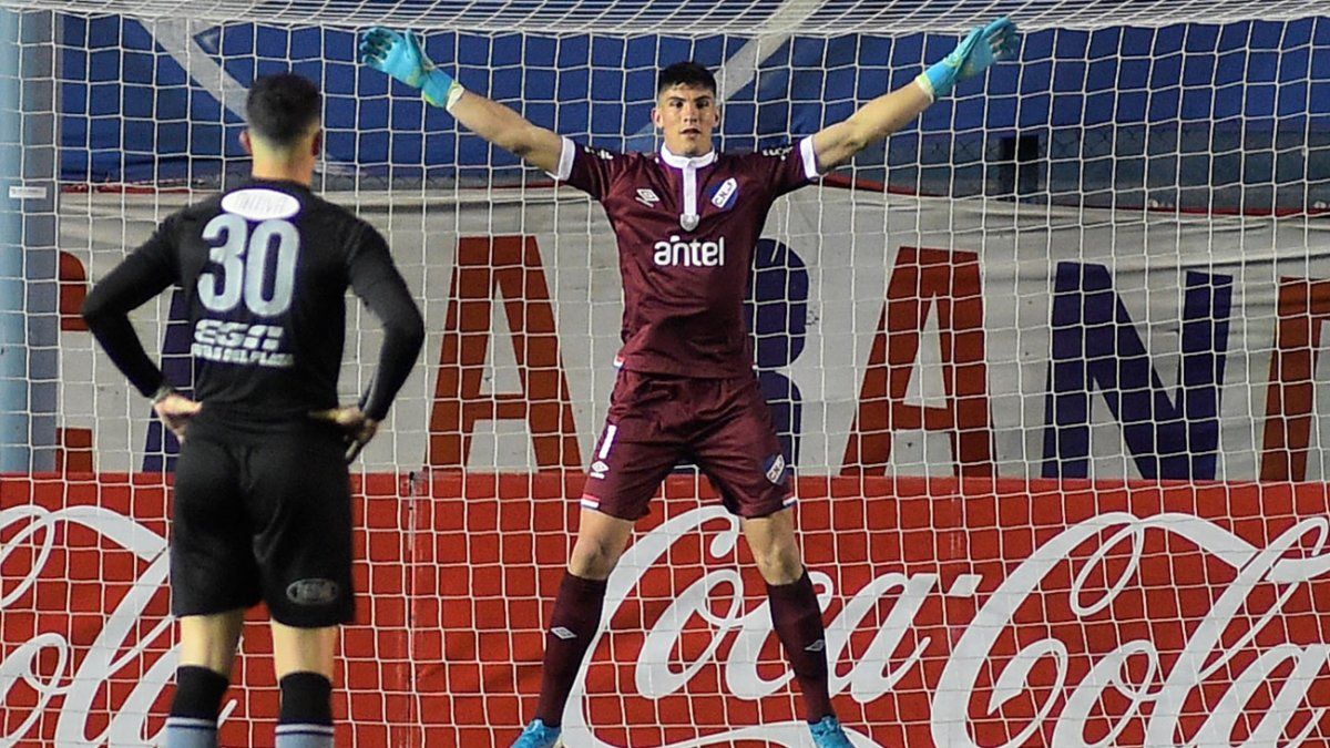 Sergio Rochet a un paso de dejar Nacional; seguiría su carrera en ...