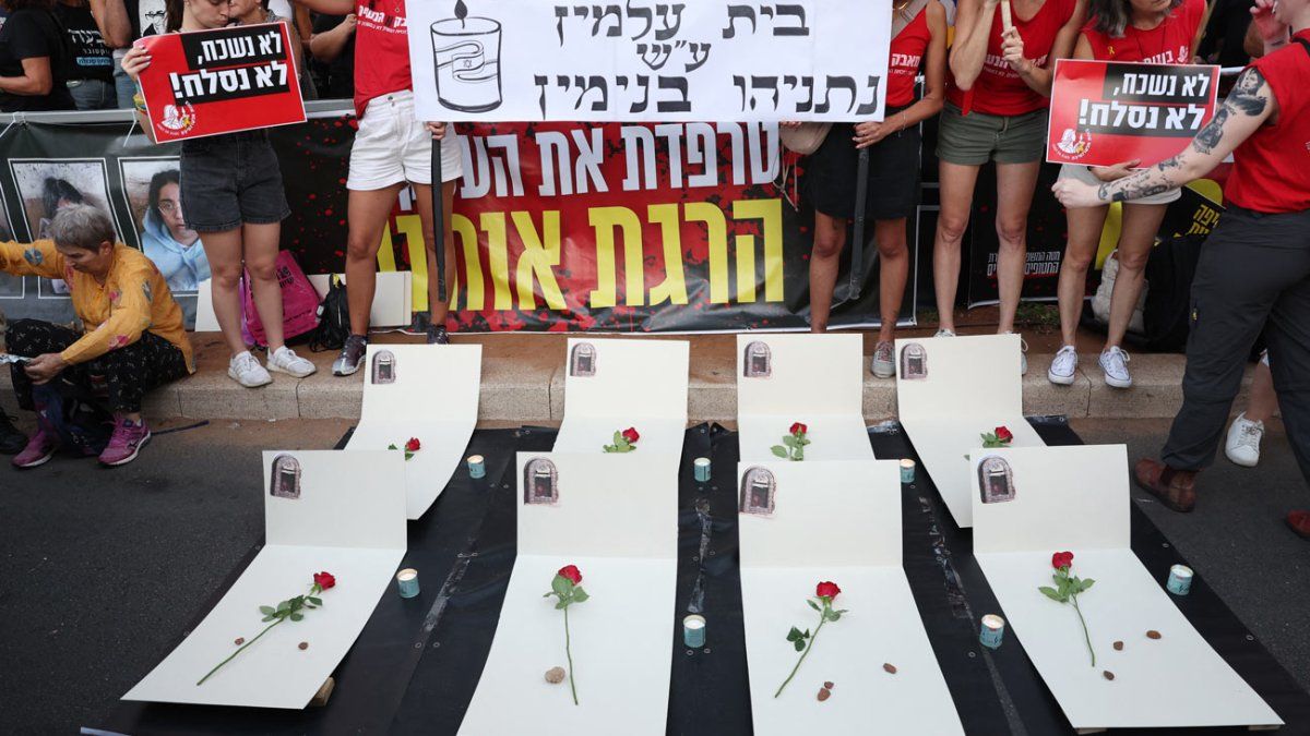 Seis rehenes israelíes fueron encontrados muertos en un túnel ...