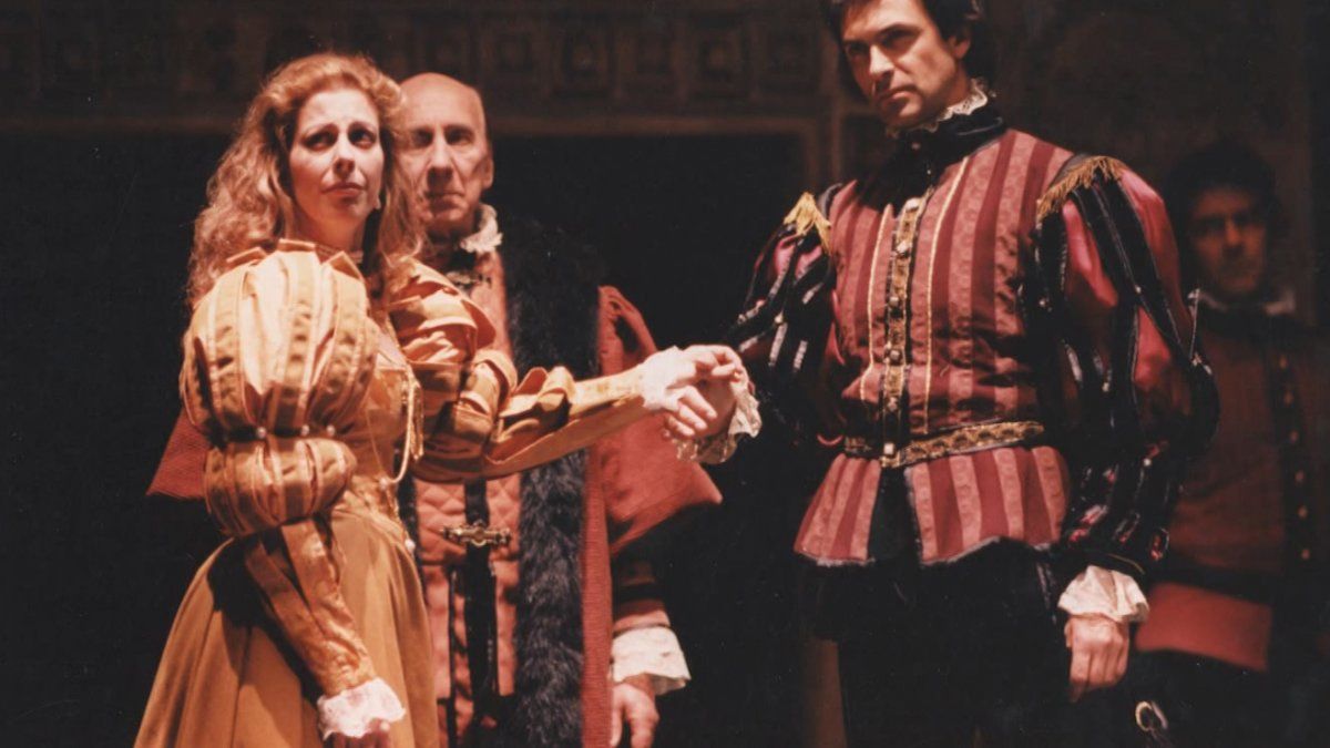 Davidovics fue la última actriz en retirarse de la Comedia Nacional y ...