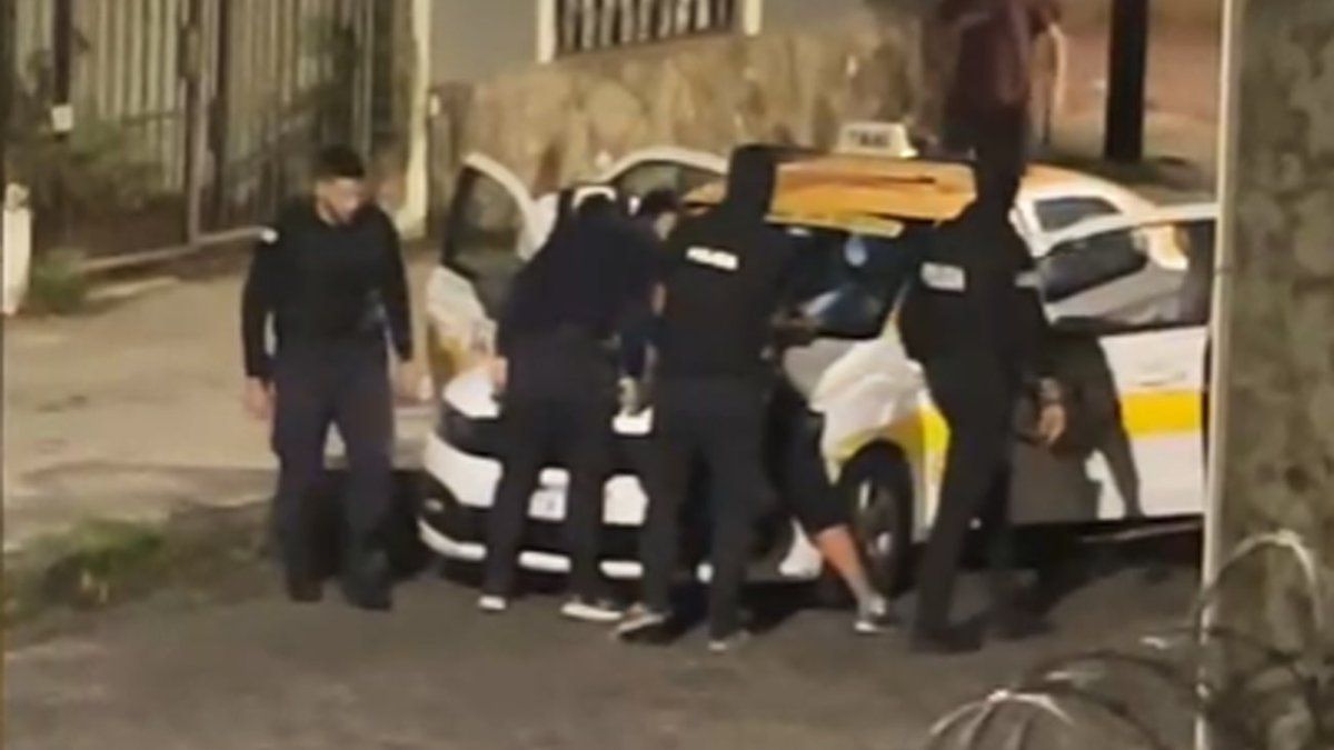 Viaje en taxi, dos arrestos y un arma incautada: así fue la detención ...