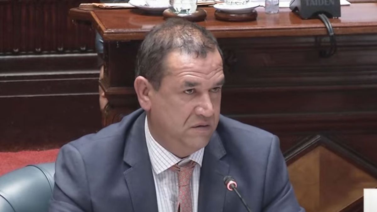 Sebastián Da Silva: El senador Carrera es un hombre ruin y un miserable