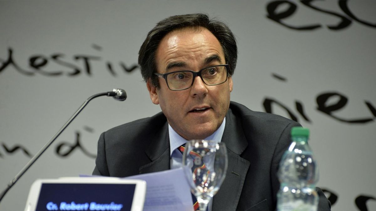 El vicepresidente de Antel, Robert Bouvier, será el nuevo ministro de ...
