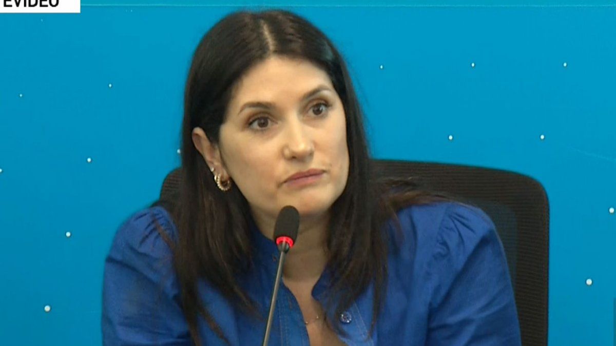 Virginia Cáceres asumió la presidencia de la ANEP y respondió al Frente ...