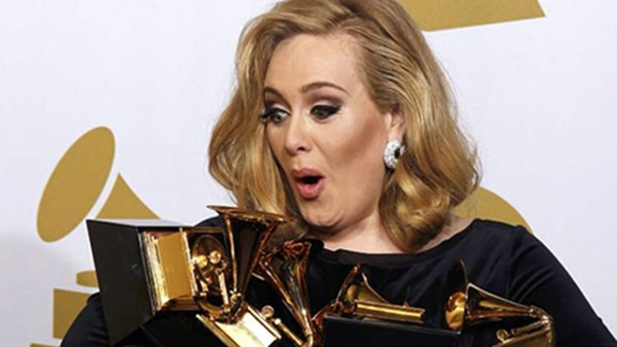 Adele, artista emergente de 23 años, arrasó en los Premios Grammy