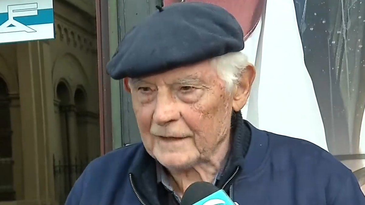 Un profesor realmente para explicar cosas complicadas a la sociedad ...