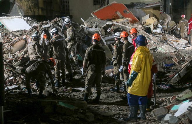 Derrumbe de edificio en Brasil deja al menos 14 muertos