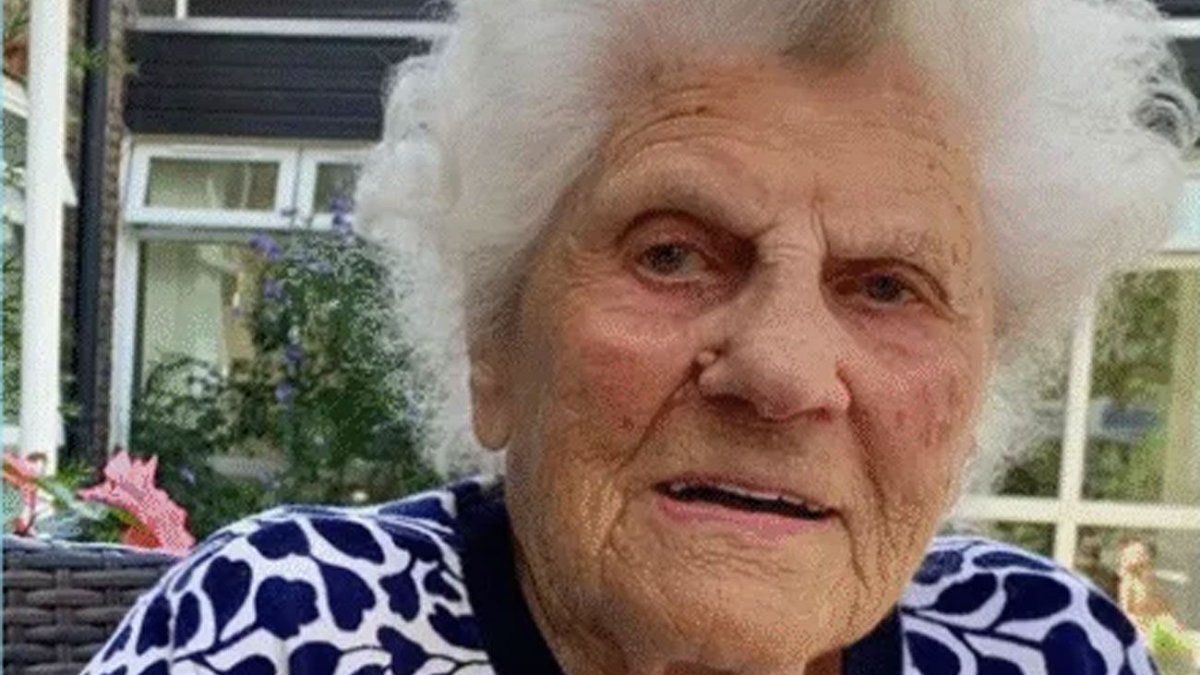 Británica de 115 años se convierte en la persona más longeva del mundo en la actualidad