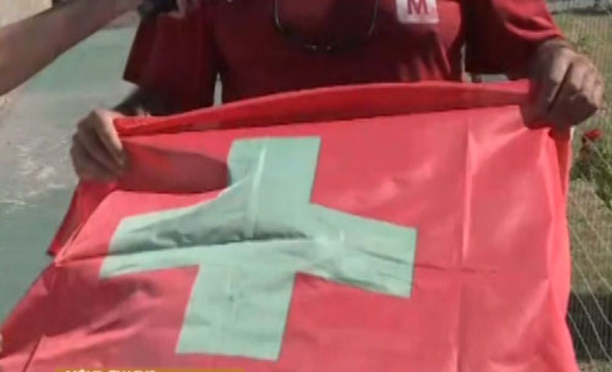 ¿Cuántas banderas de alerta se pueden ver en la playa y qué significa ...