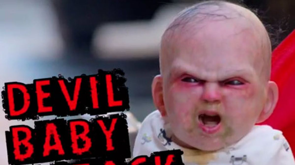 Un bebé diabólico causa terror en las calles de Nueva York