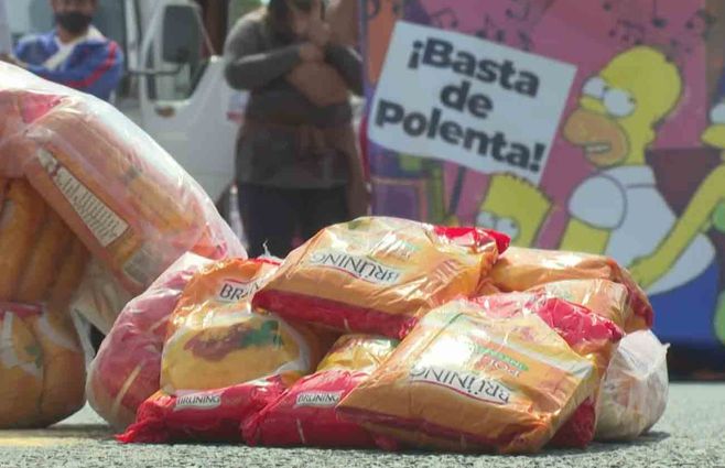 Polentazo en Argentina contra el gobierno en protesta por la pobreza y ...