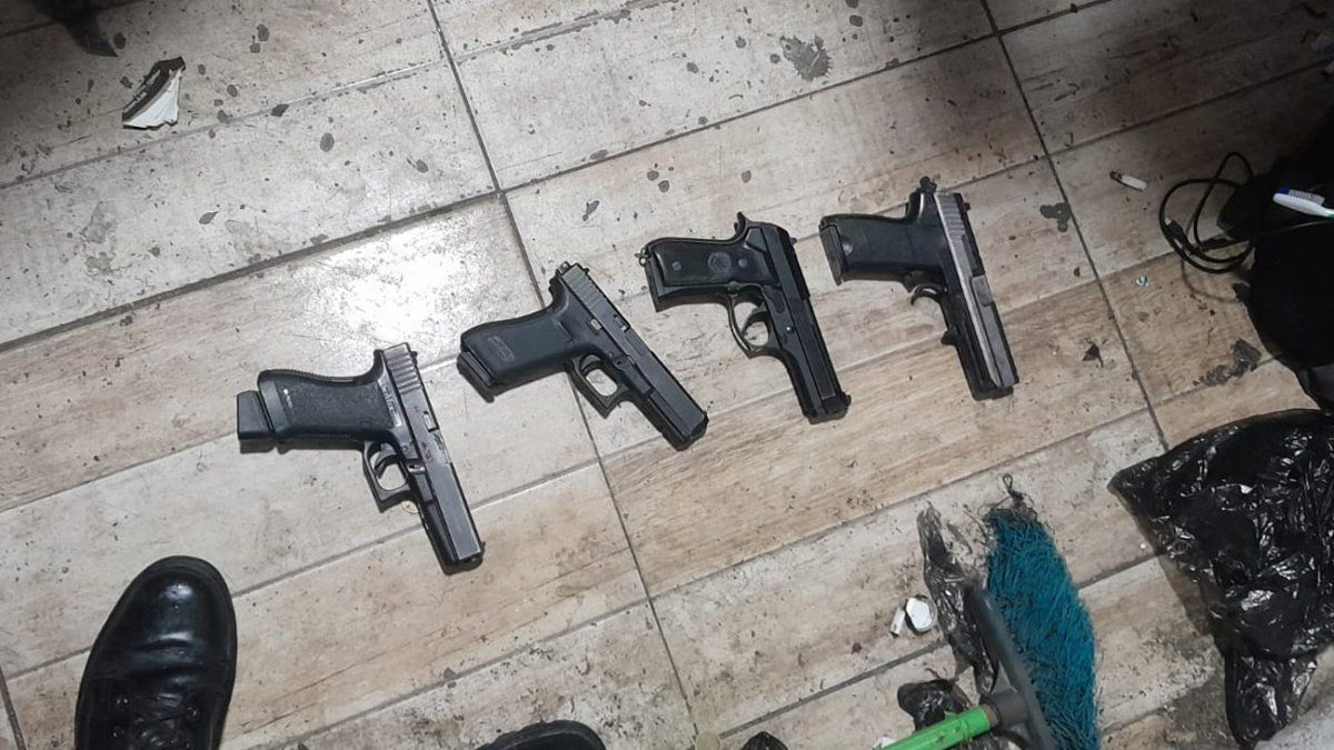 Incautan drogas y armas en una casa de Cerro Norte: hay siete detenidos, cuatro de ellos menores