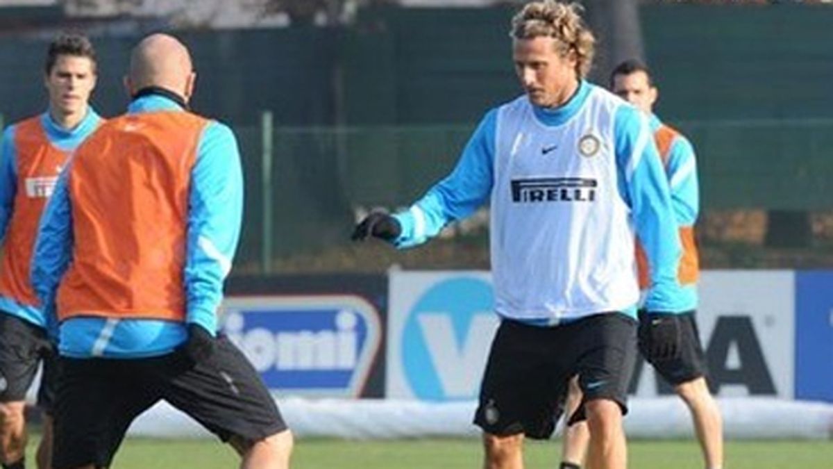 Diego Forlán vuelve a la cancha en el Inter de Milán