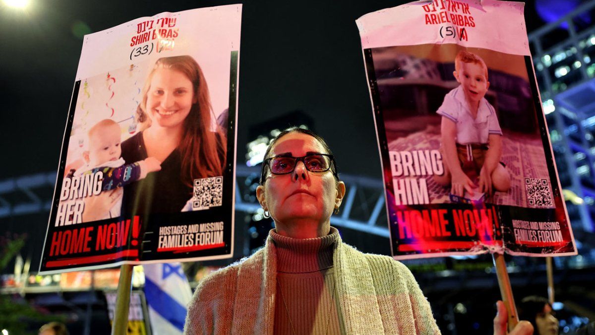 El cuerpo devuelto por Hamás no es de Shiri Bibas, la madre de los niños raptados, confirmó el ...