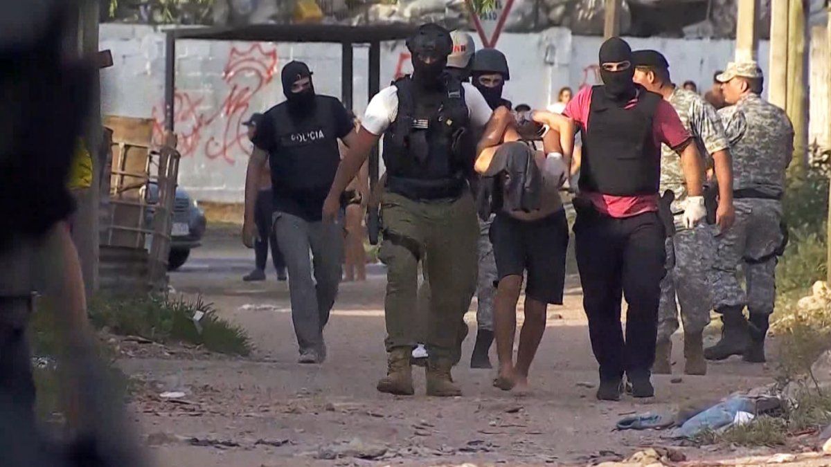 Al juzgado los detenidos por el crimen del policía: Fiscalía usará por ...
