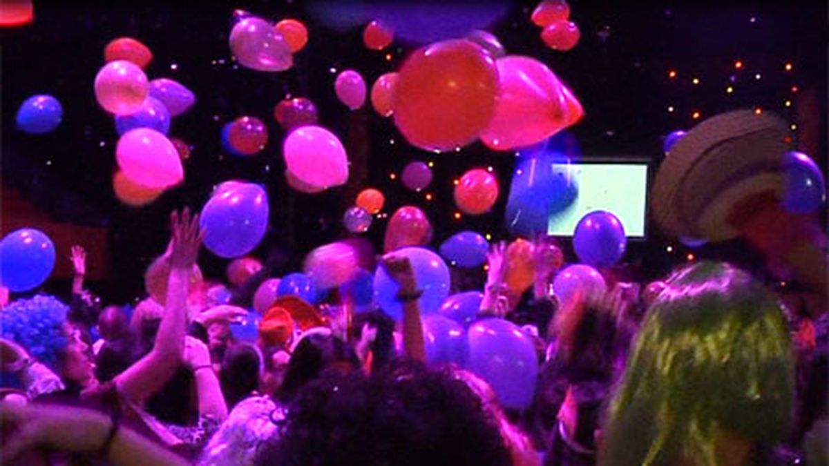 Hay más de 400 fiestas para disfrutar de la Noche de la Nostalgia