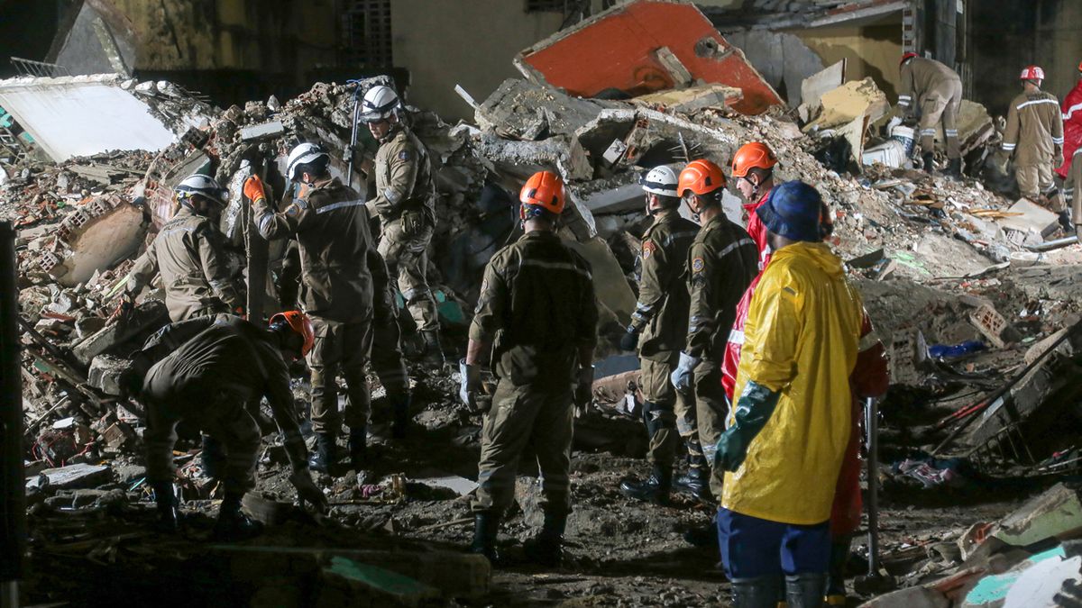 Derrumbe de edificio en Brasil deja al menos 14 muertos