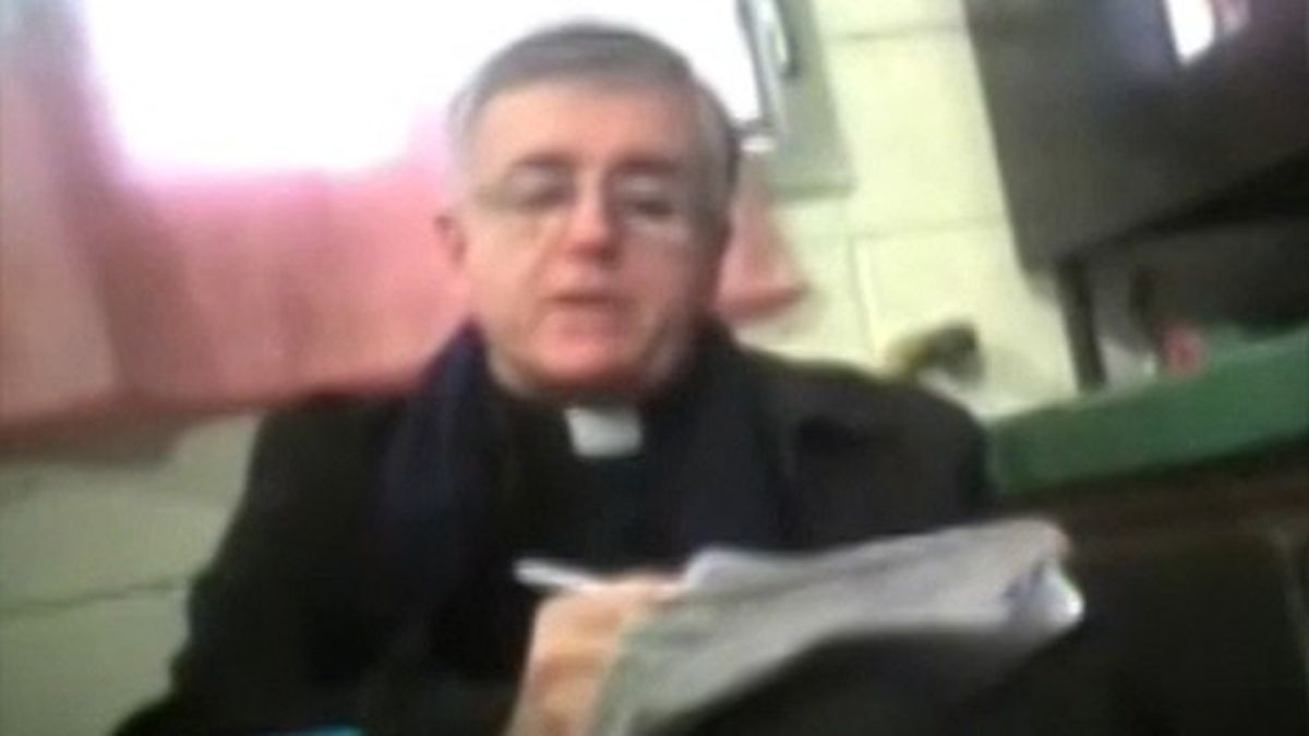 Padre Grassi investigado por desviar alimentos de su fundación