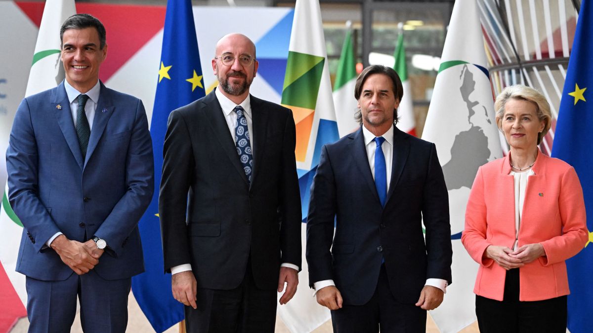 Lacalle Pou participa desde hoy de la Cumbre CELAC – Unión Europea, en ...