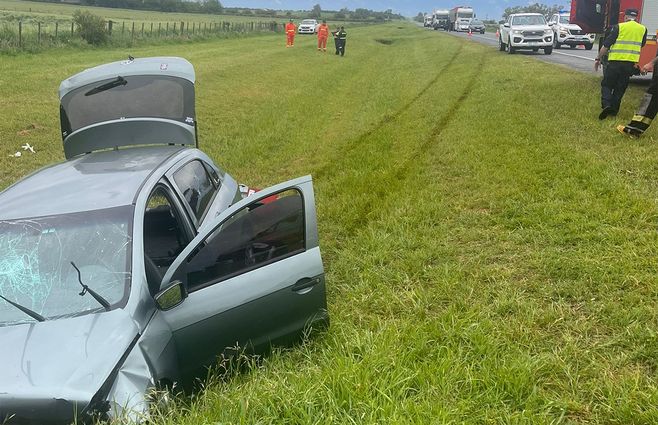 Un joven de 25 años murió tras despiste del auto en el que viajaba y ...