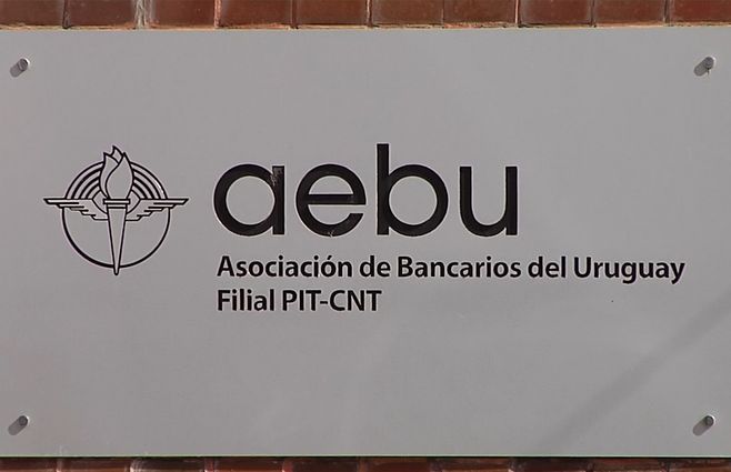 Paro de 24 horas de AEBU afectará la atención en bancos públicos y la ANV