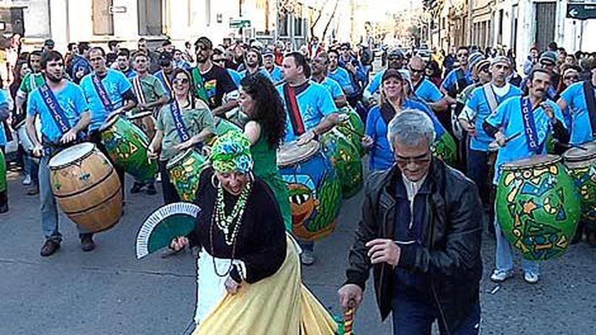 Día nacional del candombe se festeja con desfile de llamadas