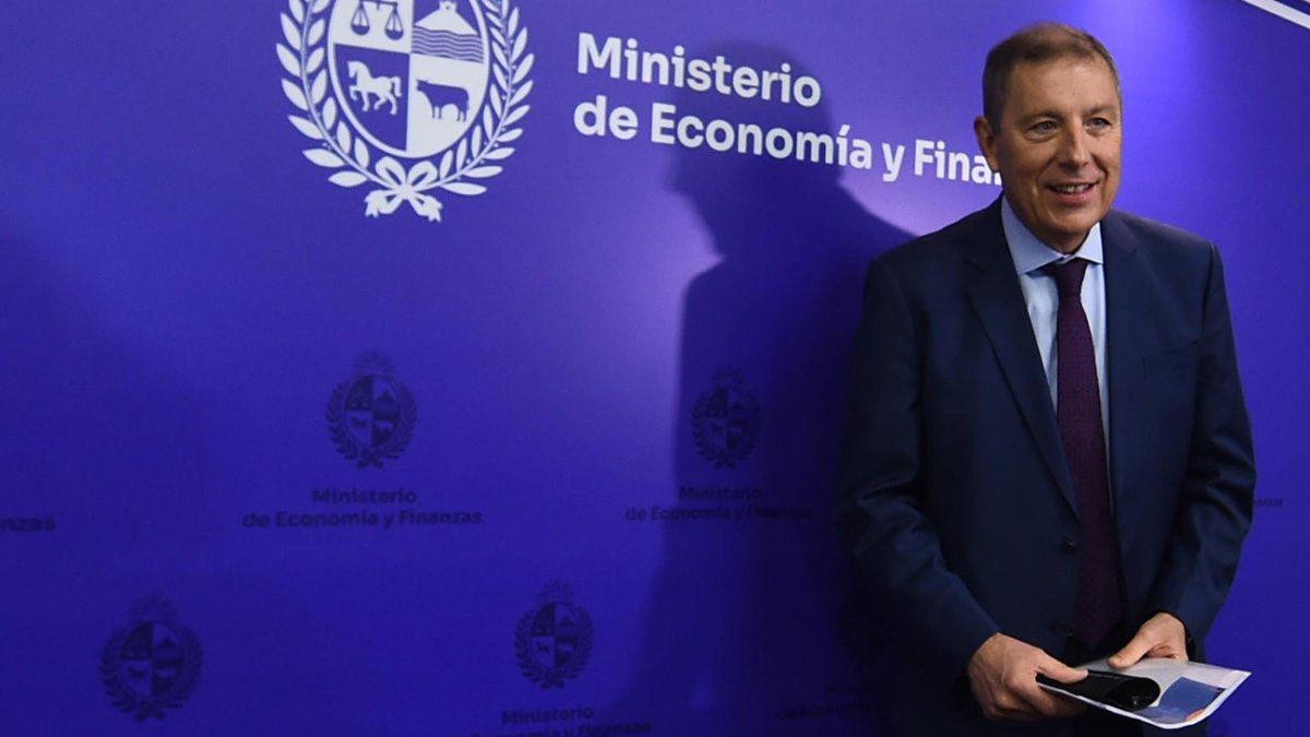Ministro Oddone anunció batería de medidas para reducir costos y ...