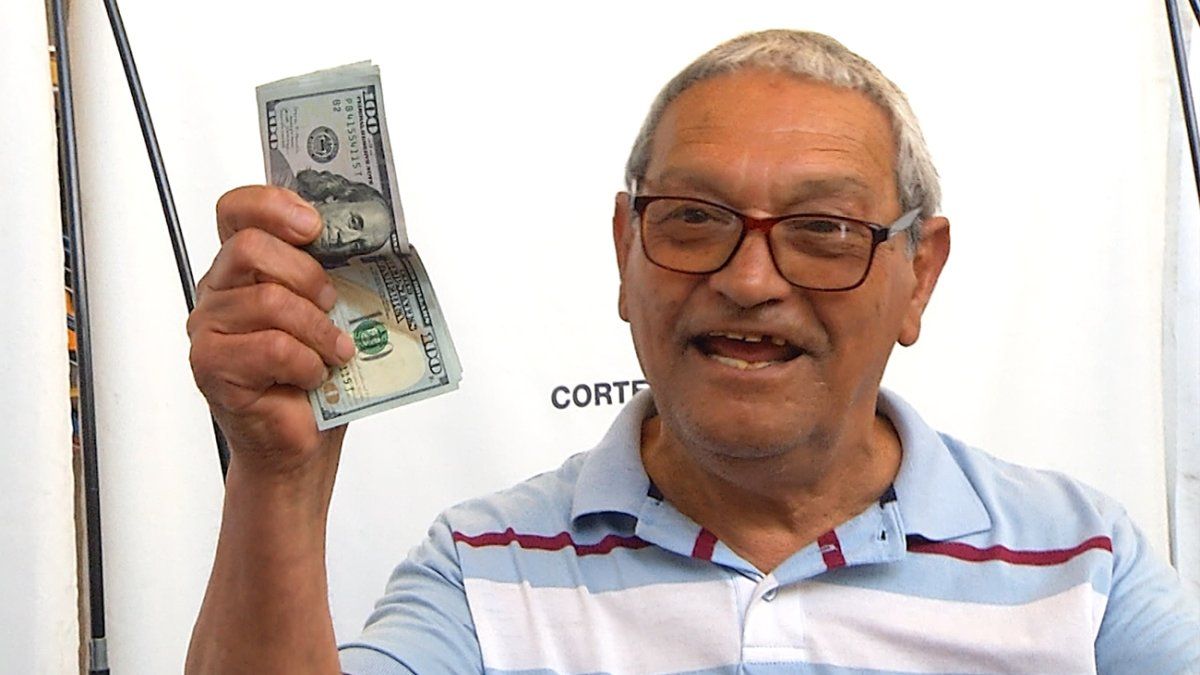 Freddy Fernández, el hombre que votó por error 600 dólares, recuperó el ...