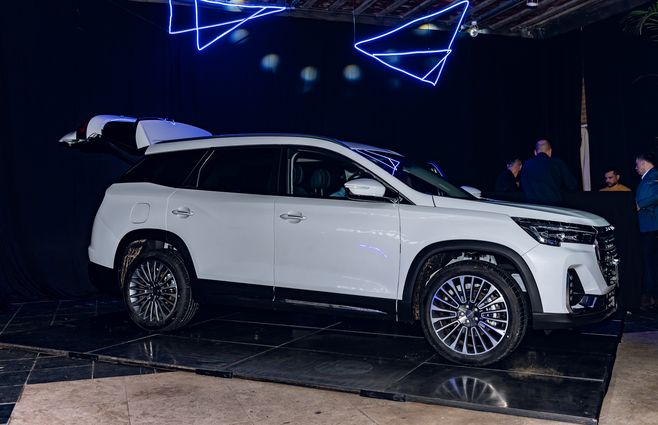 Jetour Uruguay presentó lo nuevos SUVS Dashing y X90 Plus