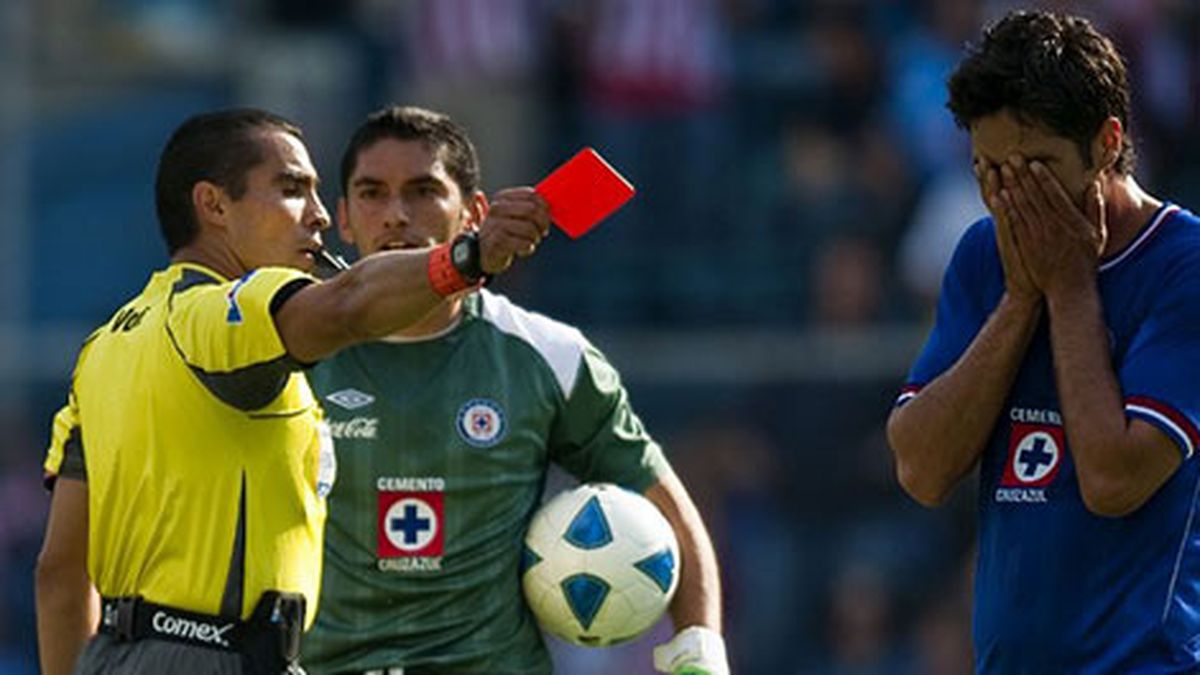 Conocé al pastor evangélico mexicano que arbitrará Uruguay-Italia