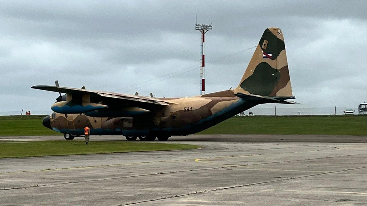 Está en viaje el primer vuelo del Hércules de la Fuerza Aérea para ...