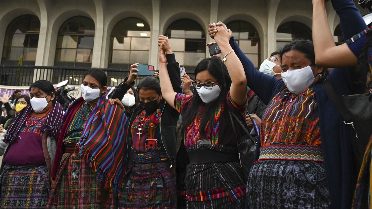 Investigan denuncias sobre esterilizaciones a mujeres indígenas sin su ...